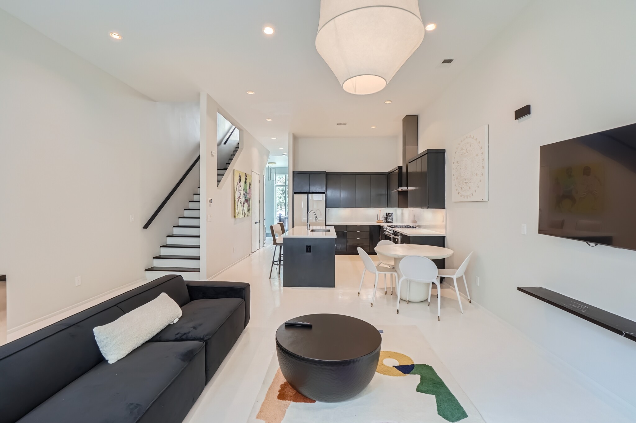 Homepage - Lucas Luxury Group